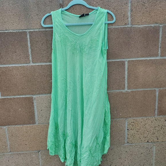 s.r. fsshions | Dresses | Vintage Boho Mint Embroidered Flowy Dress ...